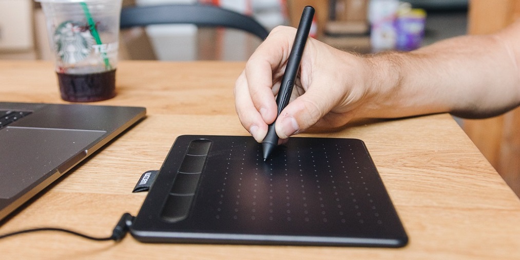 Do Graphic Tablets Replace A Mouse Photographic Blonde